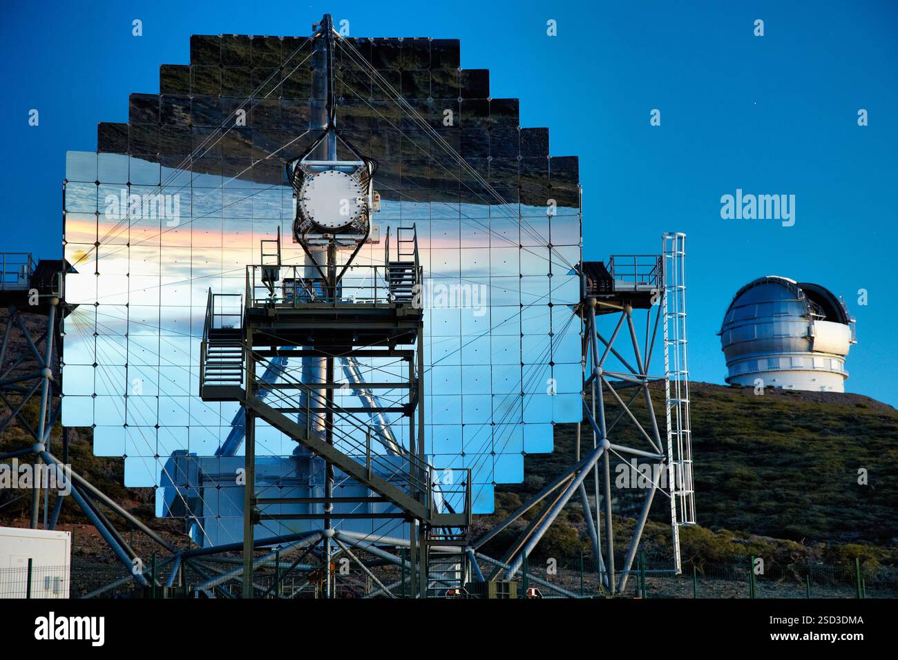 The MAGIC Telescopes, Roque de los Muchachos Observatory, La Palma ...