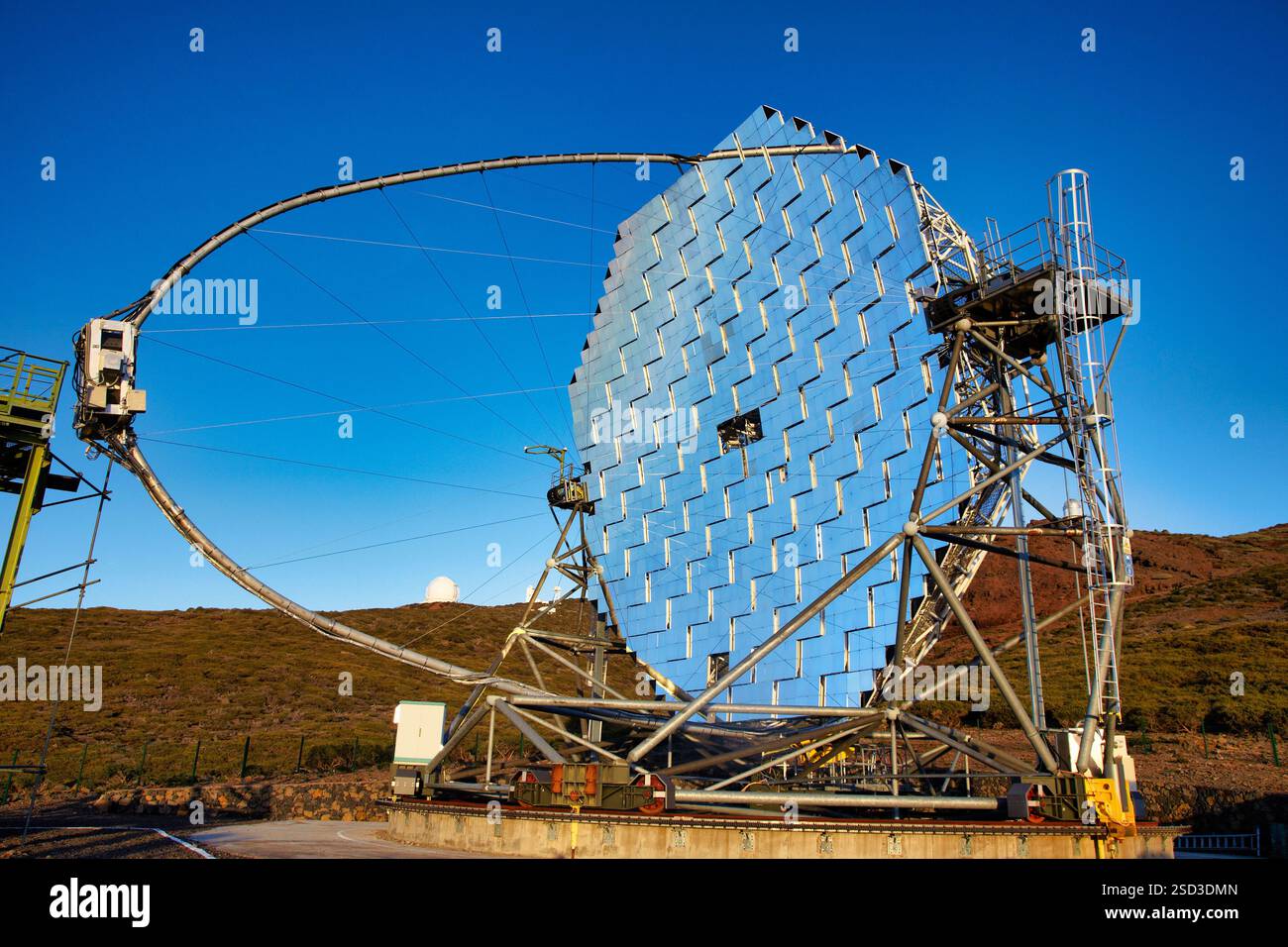 The MAGIC Telescopes, Roque de los Muchachos Observatory, La Palma ...