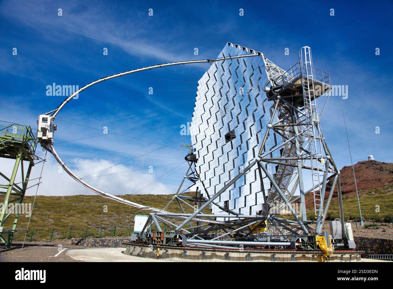The MAGIC Telescopes, Roque de los Muchachos Observatory, La Palma ...