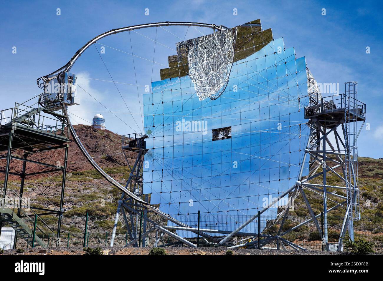 The MAGIC Telescopes, Roque de los Muchachos Observatory, La Palma ...