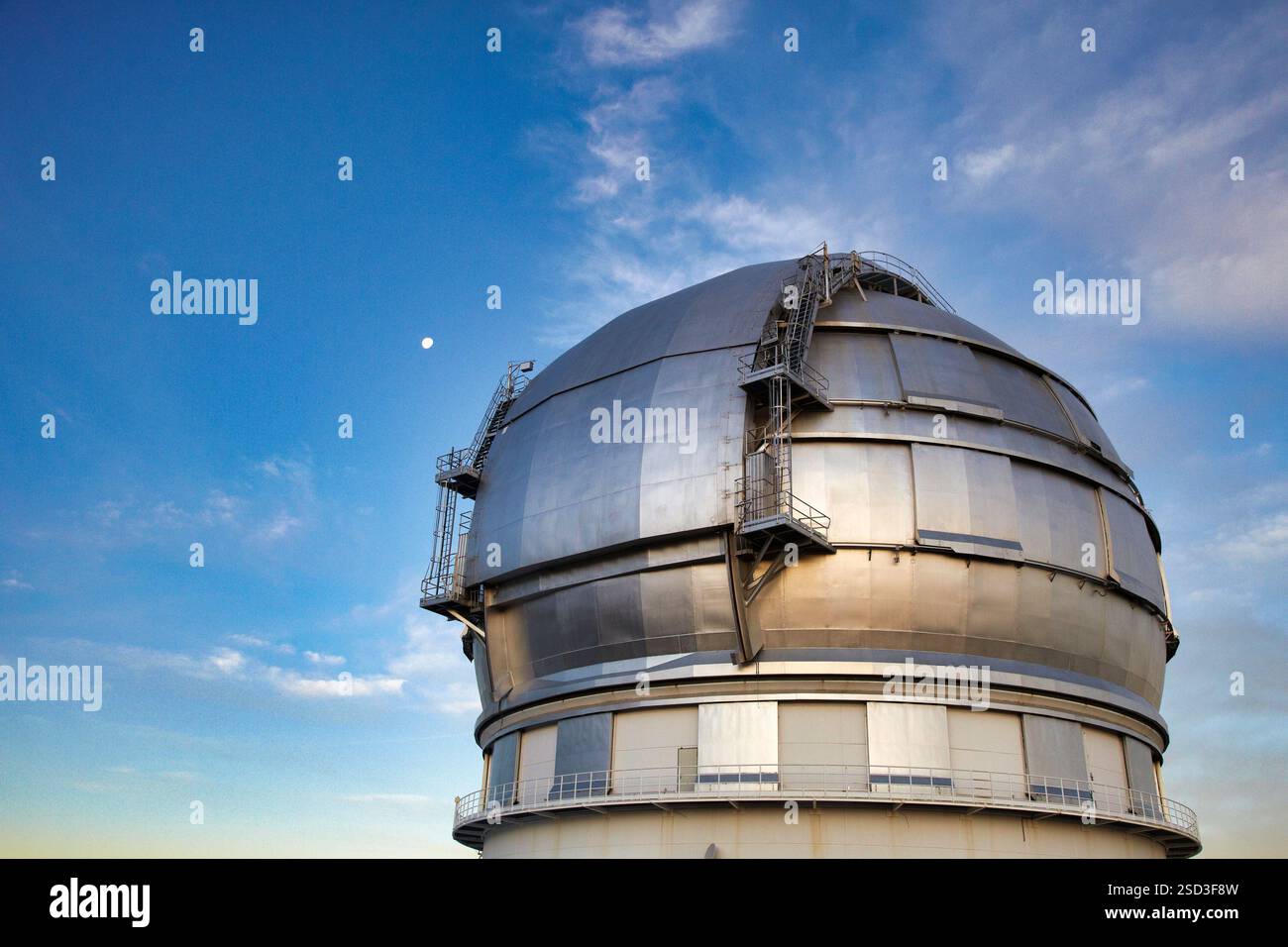 The Gran Telescopio CANARIAS GTC, Roque de los Muchachos Observatory ...