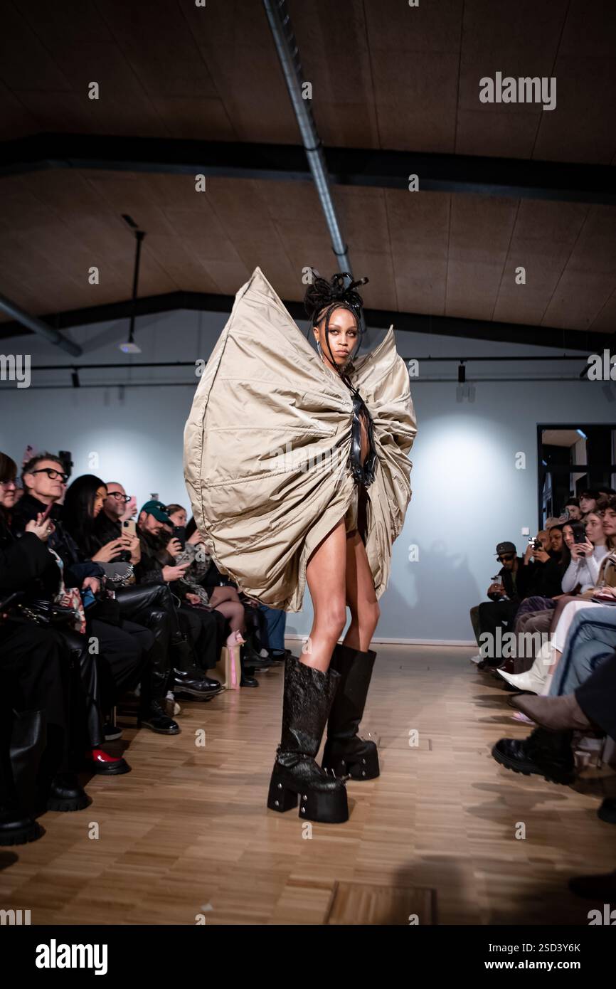 Berlin, Germany. 1th February 2025. Mary Chanypresents Spring/Summer ...