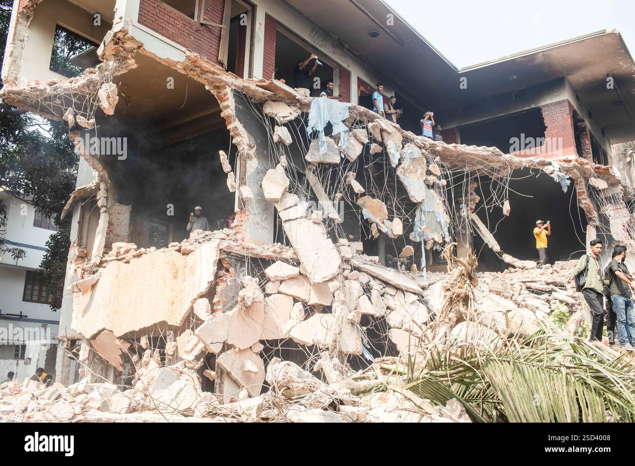 Dhaka, Bangladesh. 6th Feb, 2025. A view of the demolished Bangabandhu Memorial Museum, the ...