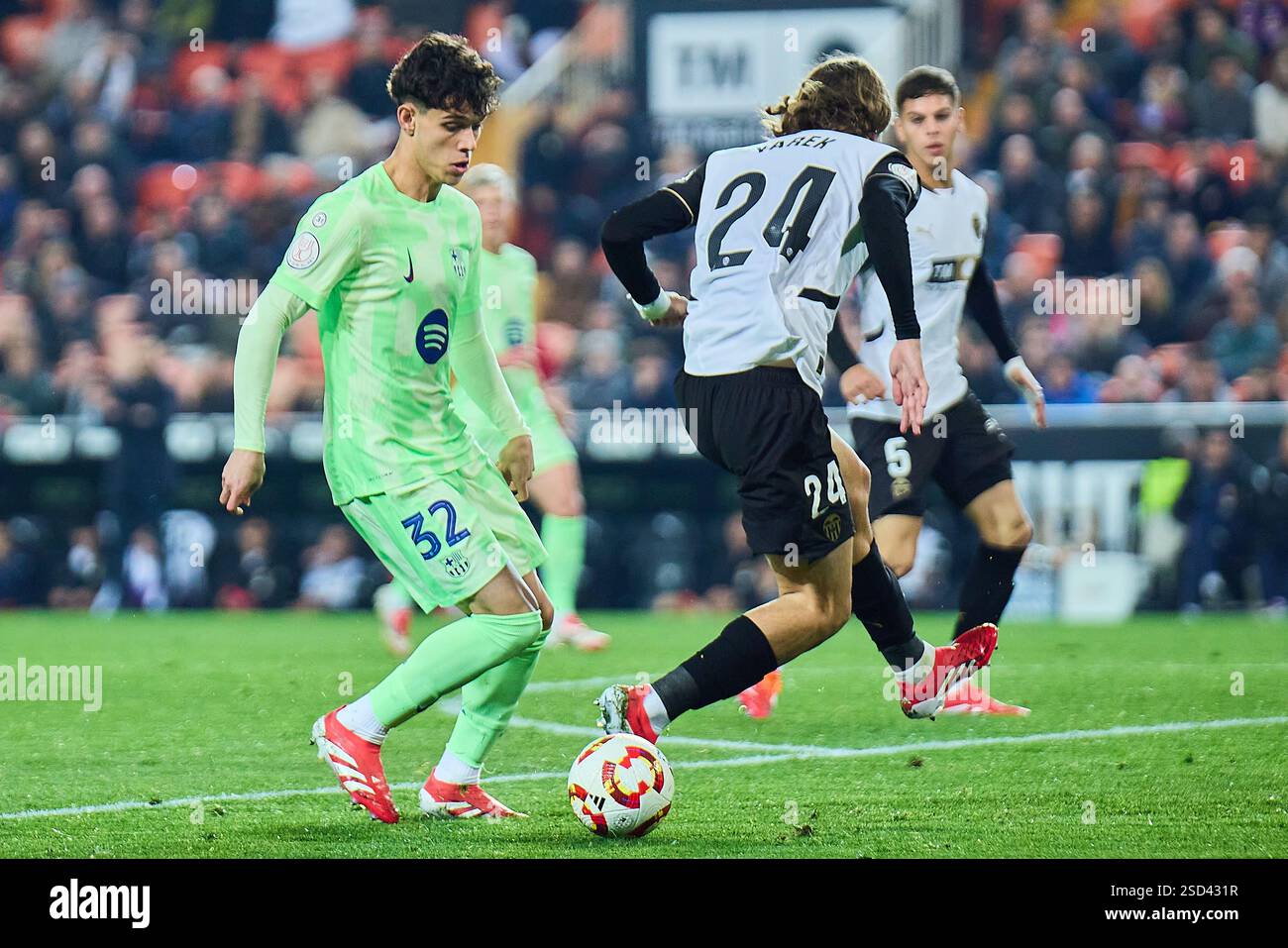 Valencia, Spain. 07th Feb, 2025. VALENCIA, SPAIN - FEBRUARY 6: Hector ...