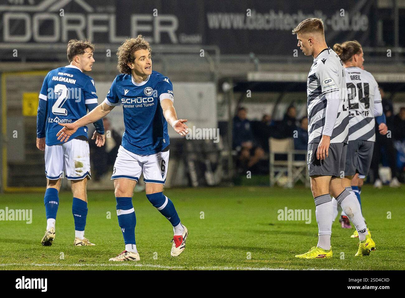 Sandhausen, Deutschland. 07th Feb, 2025. Mael Corboz (DSC Arminia ...