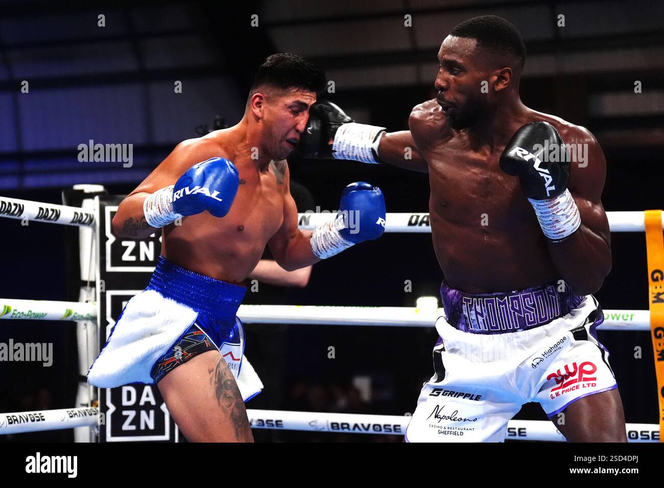 Shakiel Thompson (right) strikes David Benitez in the Light Heavyweight ...