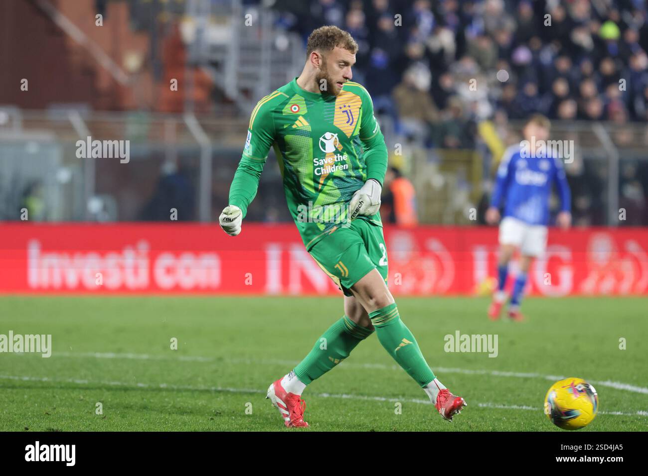 Como, Italia. 07th Feb, 2025. Juventus FC's goalkeeper Michele Di ...