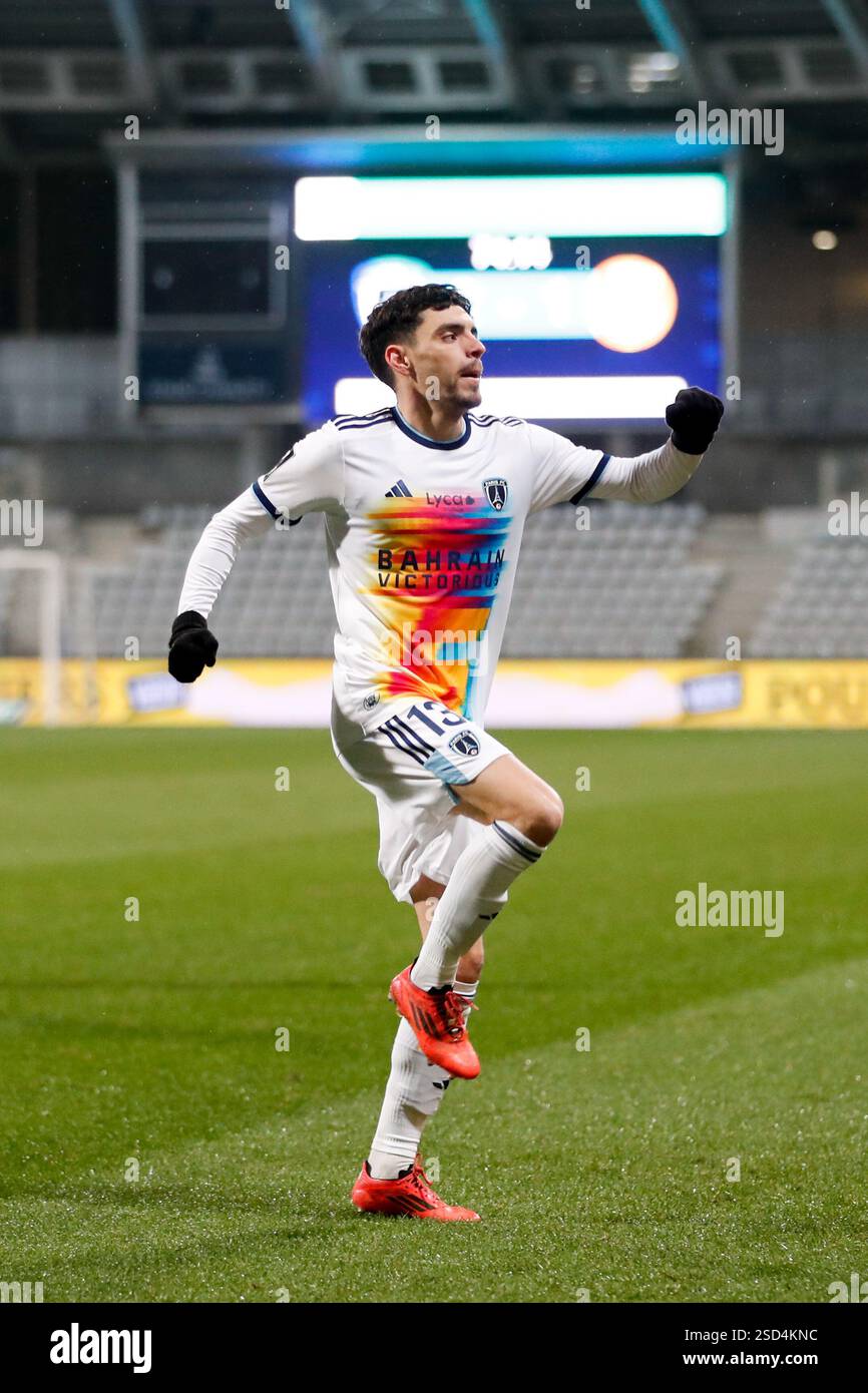 13 Mathieu CAFARO (pfc) during the Ligue 2 BKT match between Paris FC ...