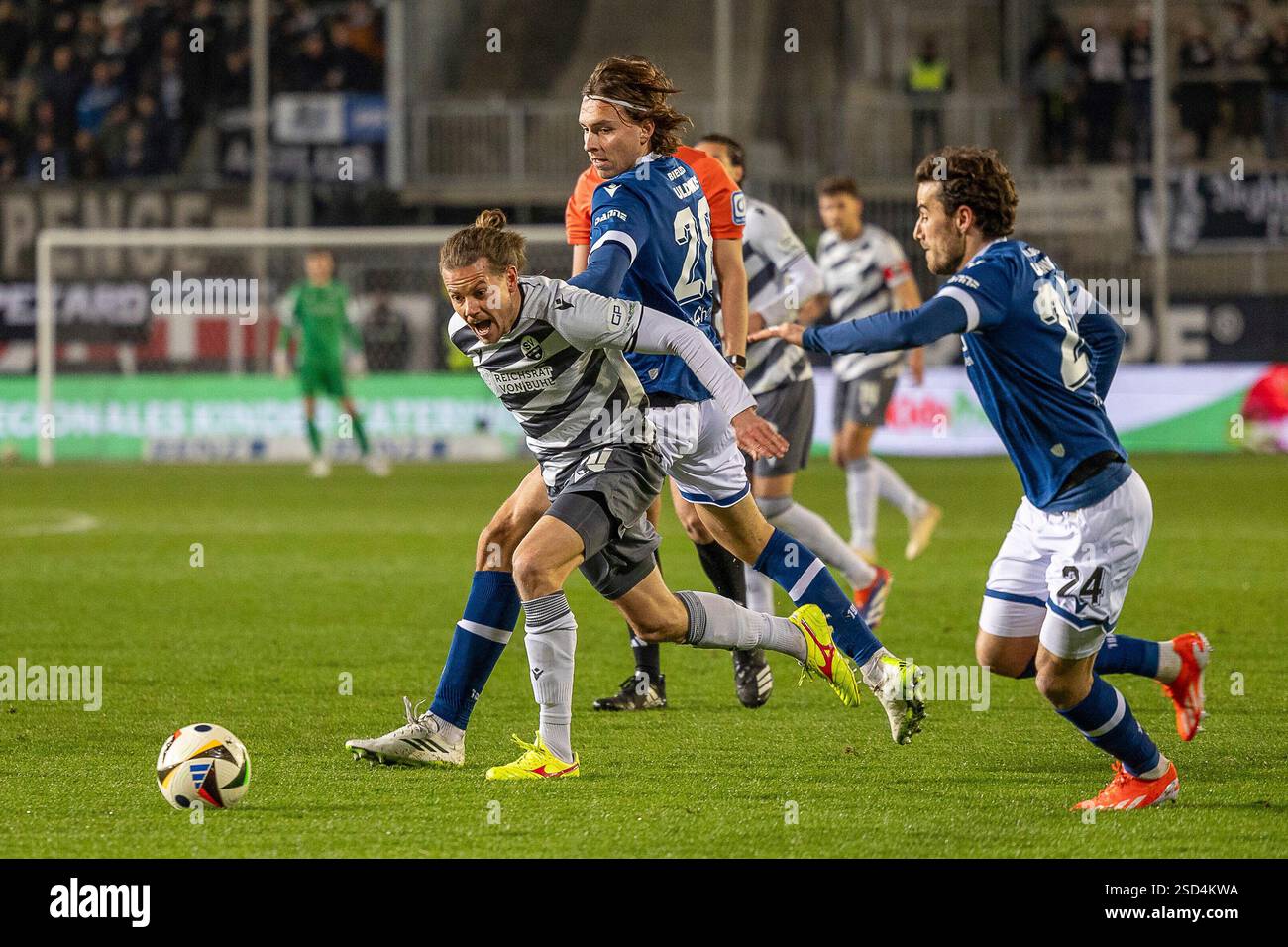 Sandhausen, Deutschland. 07th Feb, 2025. Patrick Greil (SV Sandhausen ...