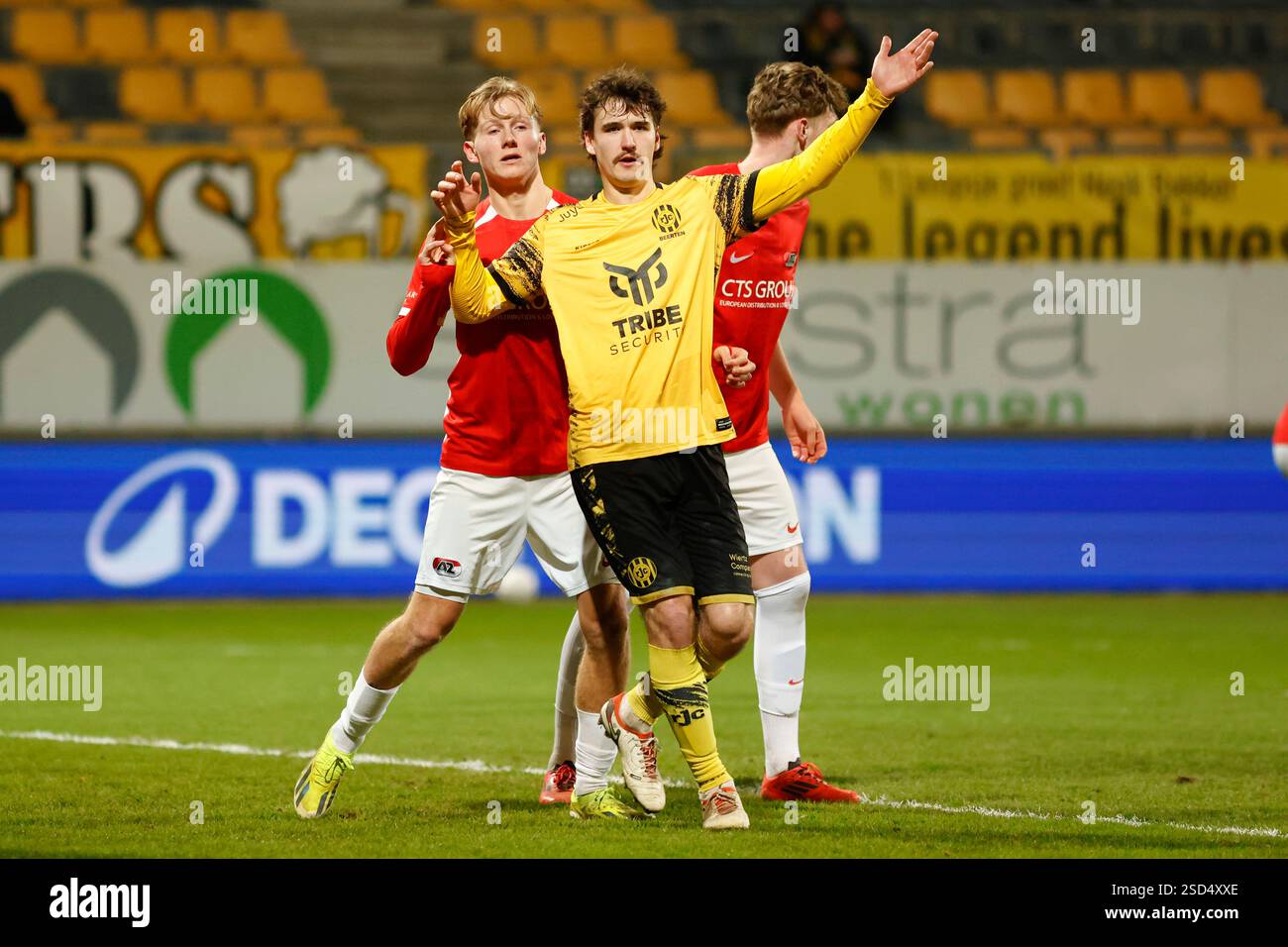 KERKRADE, NETHERLANDS - FEBRUARY 7: Lucas Beerten of Roda JC battles for the ball during the ...