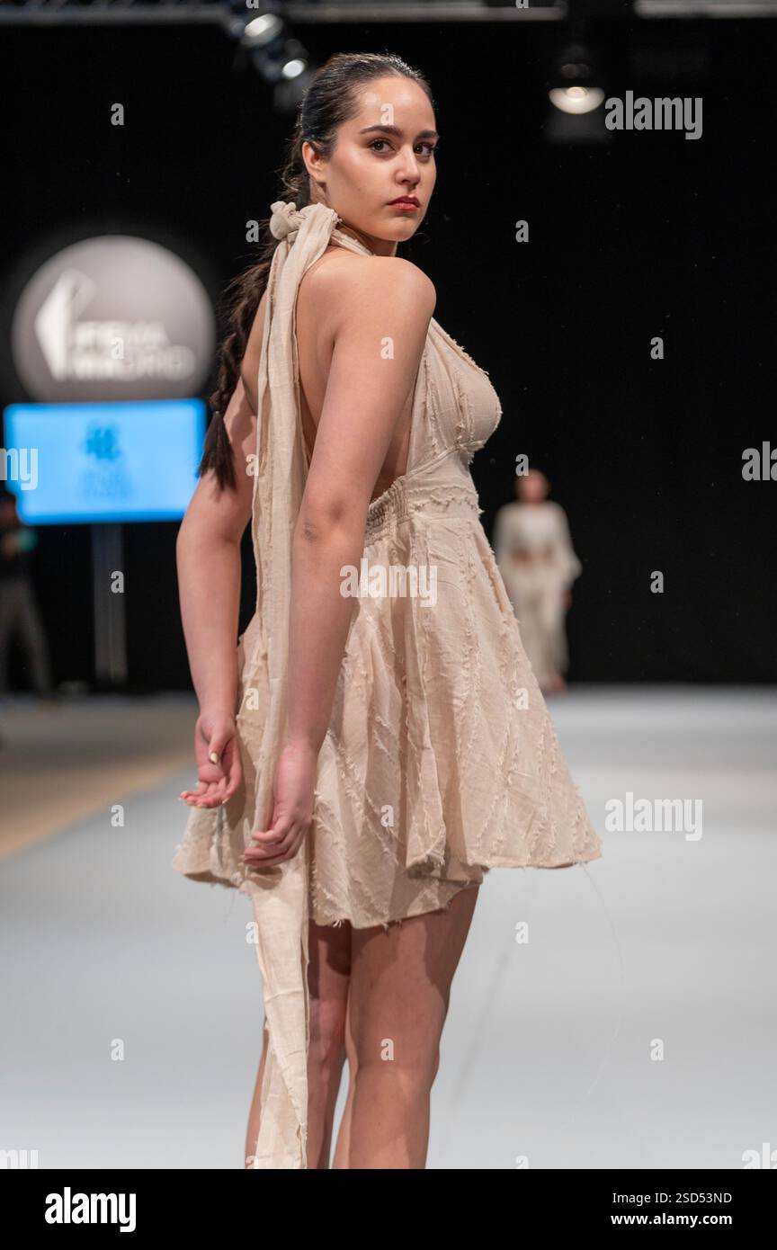 Madrid, Madrid, Spain. 7th Feb, 2025. DANIELA VAZQUEZ modelo desfilando ...