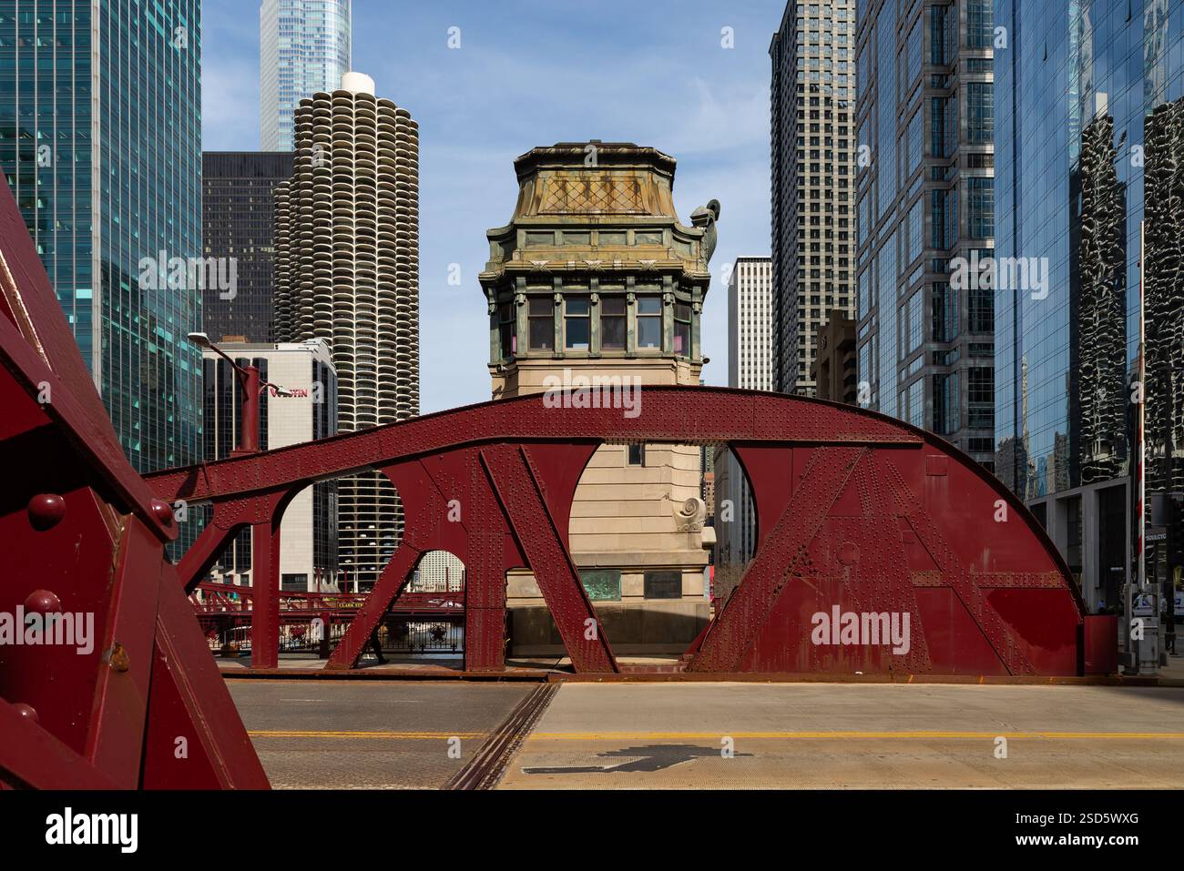 View from the La Salle Street Bridge in downtown Chicago, Illinois, USA ...