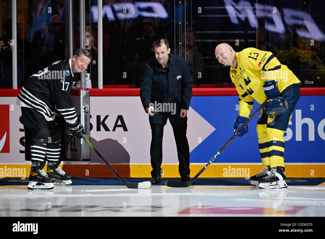 Jari Kurri , Anders Salming and Mats Sundin as Tre Kronor Legends take on NHL Alumni in a ...