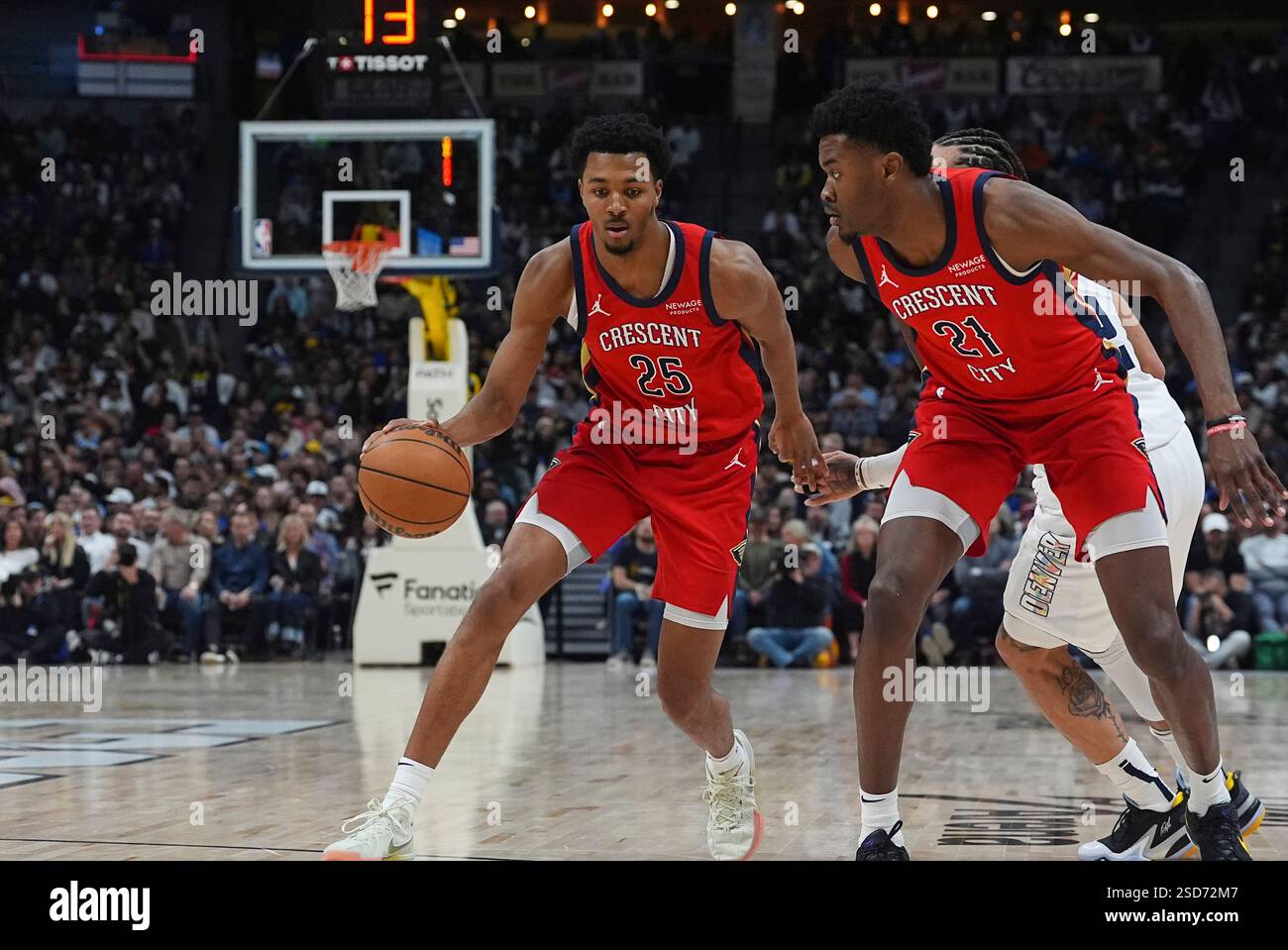 New Orleans Pelicans guard Trey Murphy III (25) and center Yves Missi (21) in the second half of ...