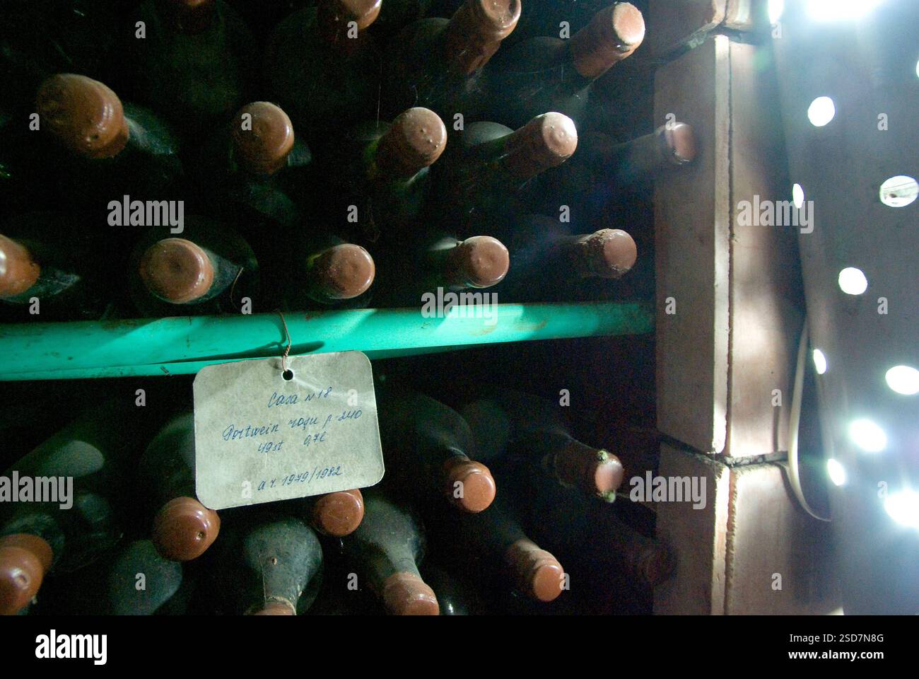 Cojusna wine factory/ bottles, Moldova MOLDAWIEN, 07.2007, bei/close to ...