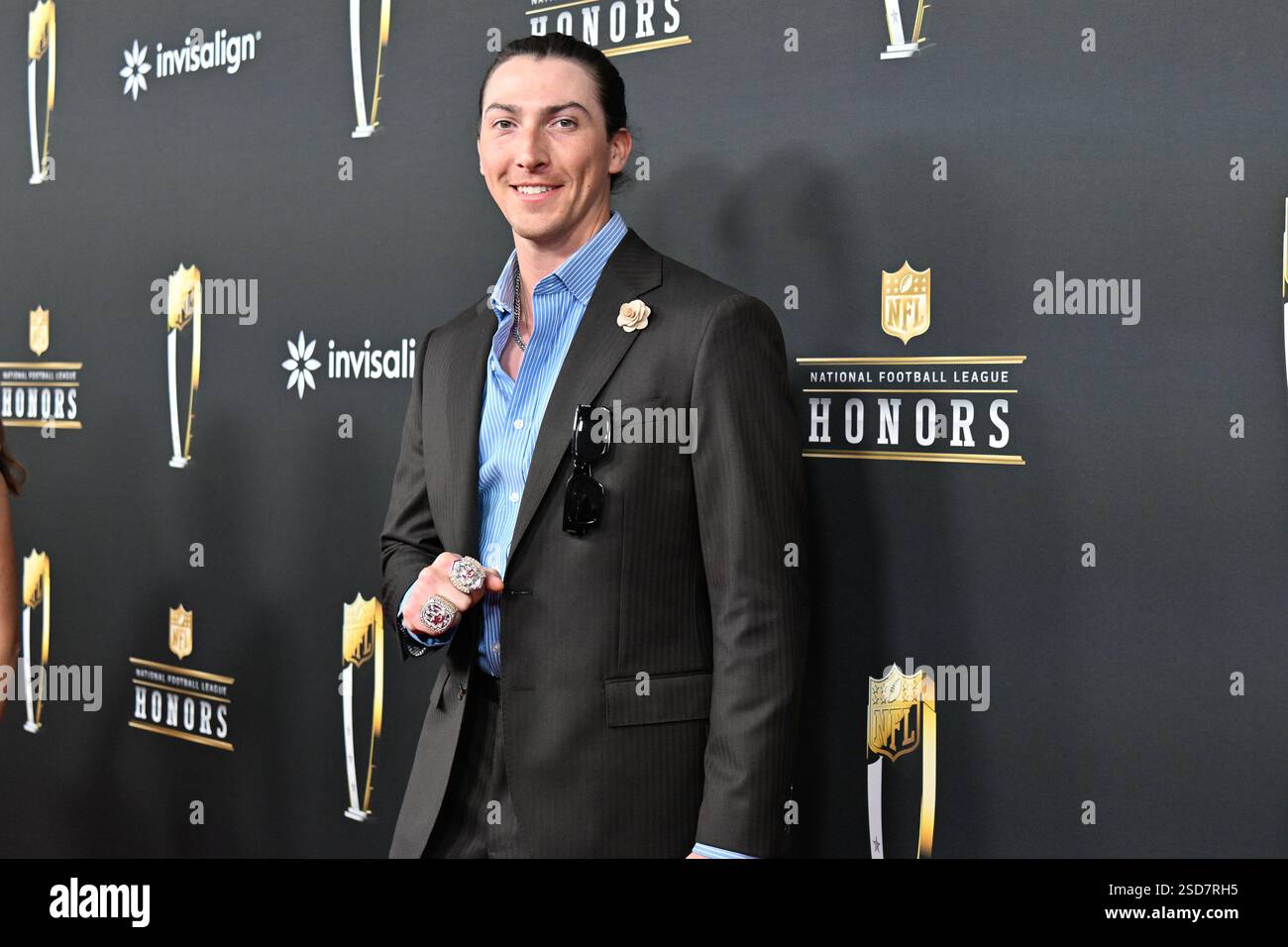 Saenger Theatre. 6th Feb, 2025. New Orleans LA; Phoebe Schecter poses ...