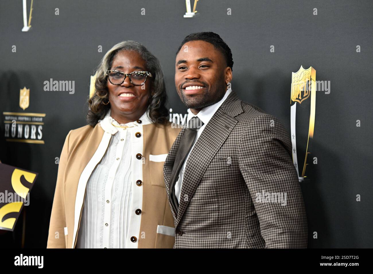 Saenger Theatre. 6th Feb, 2025. New Orleans LA; Kenny Moore II and his ...