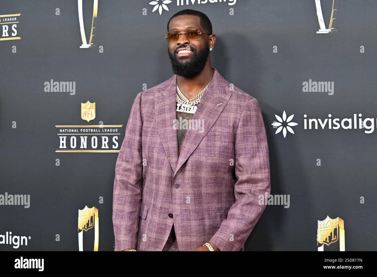 Saenger Theatre. 6th Feb, 2025. New Orleans LA; Terron Armstead poses ...
