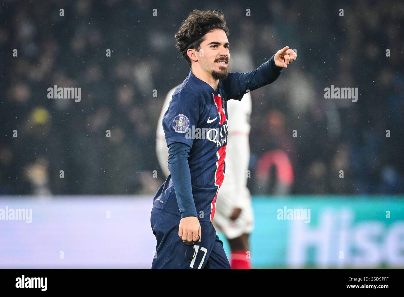 Paris, France, France. 7th Feb, 2025. Vitor MACHADO FERREIRA (Vitinha ...