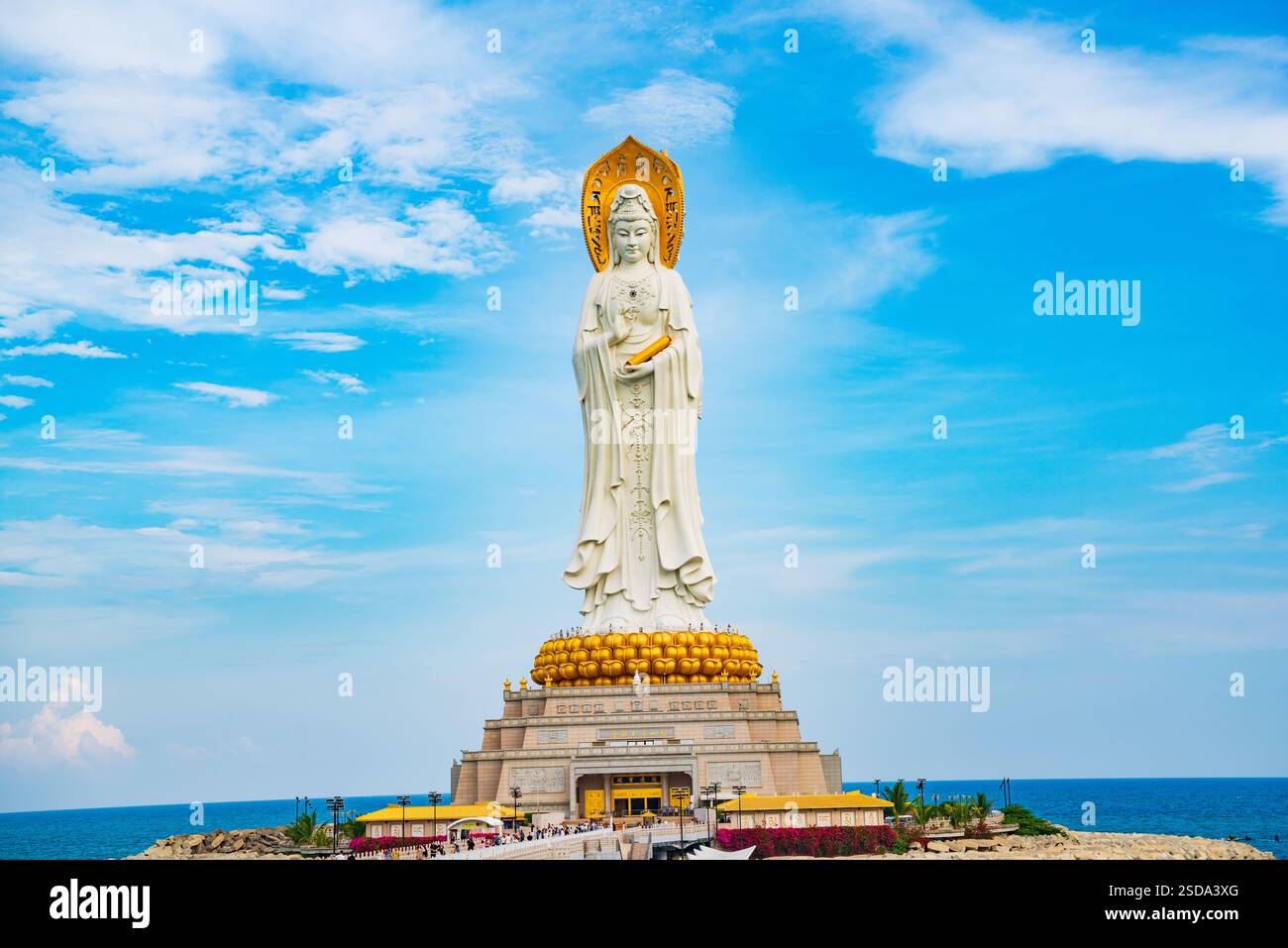 Guanyin temple hi-res stock photography and images - Alamy