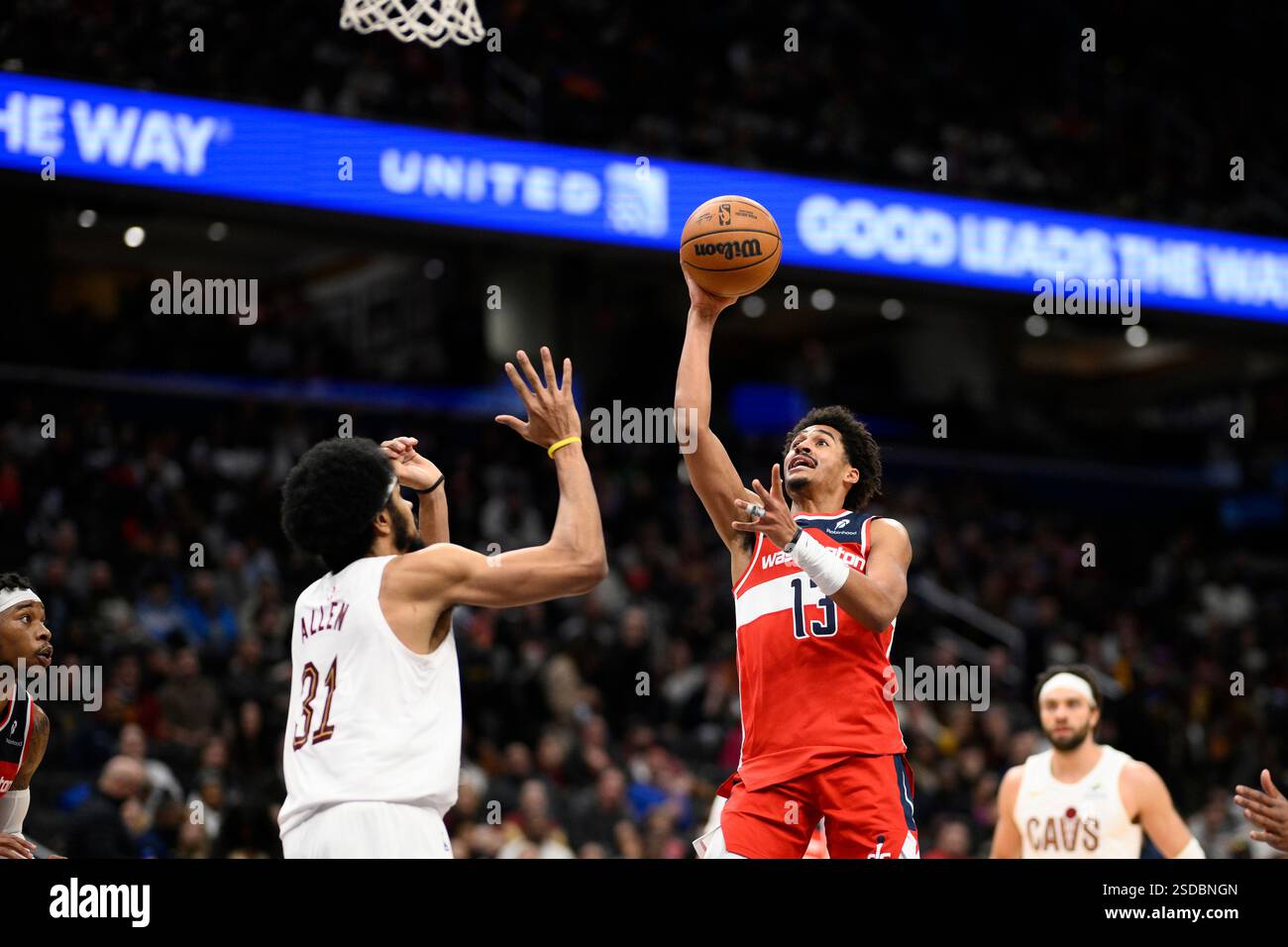 Washington Wizards guard Jordan Poole (13) goes to the basket against ...