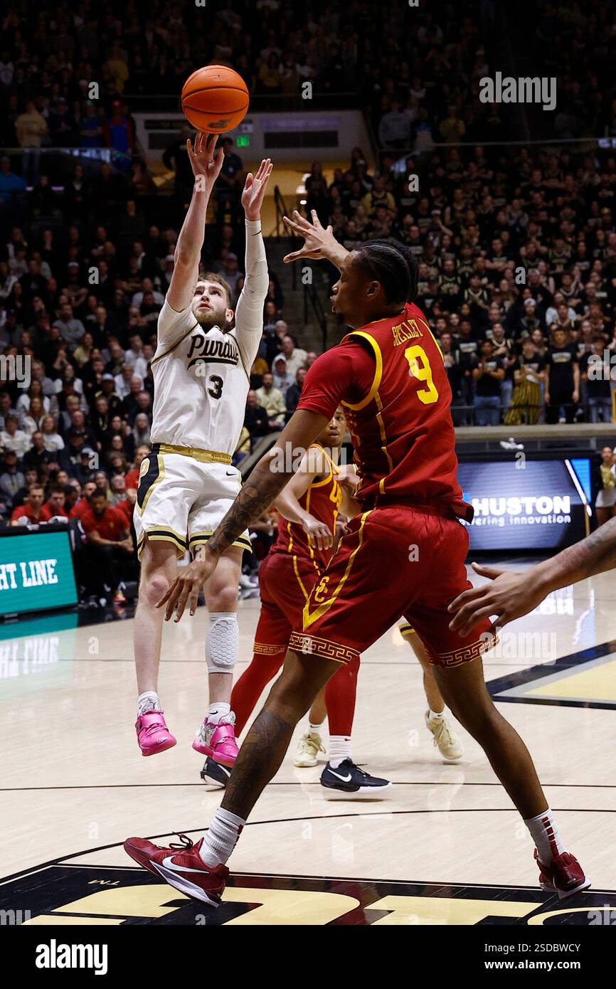 WEST LAFAYETTE, IN - FEBRUARY 07: Purdue Boilermakers guard Braden ...