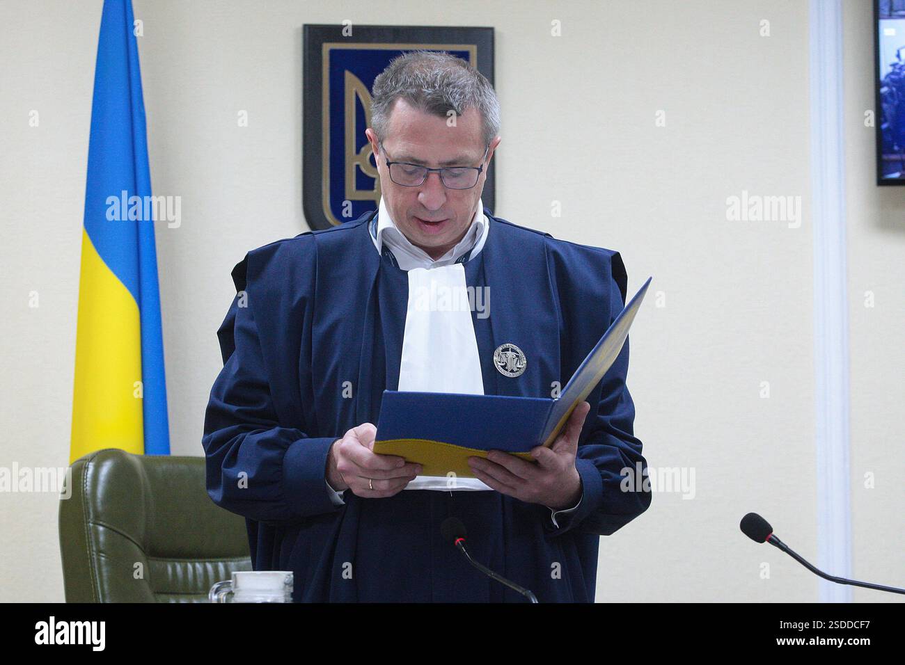KYIV, UKRAINE - FEBRUARY 7, 2025 - A judge of the High Anti-Corruption Court conducts the ...