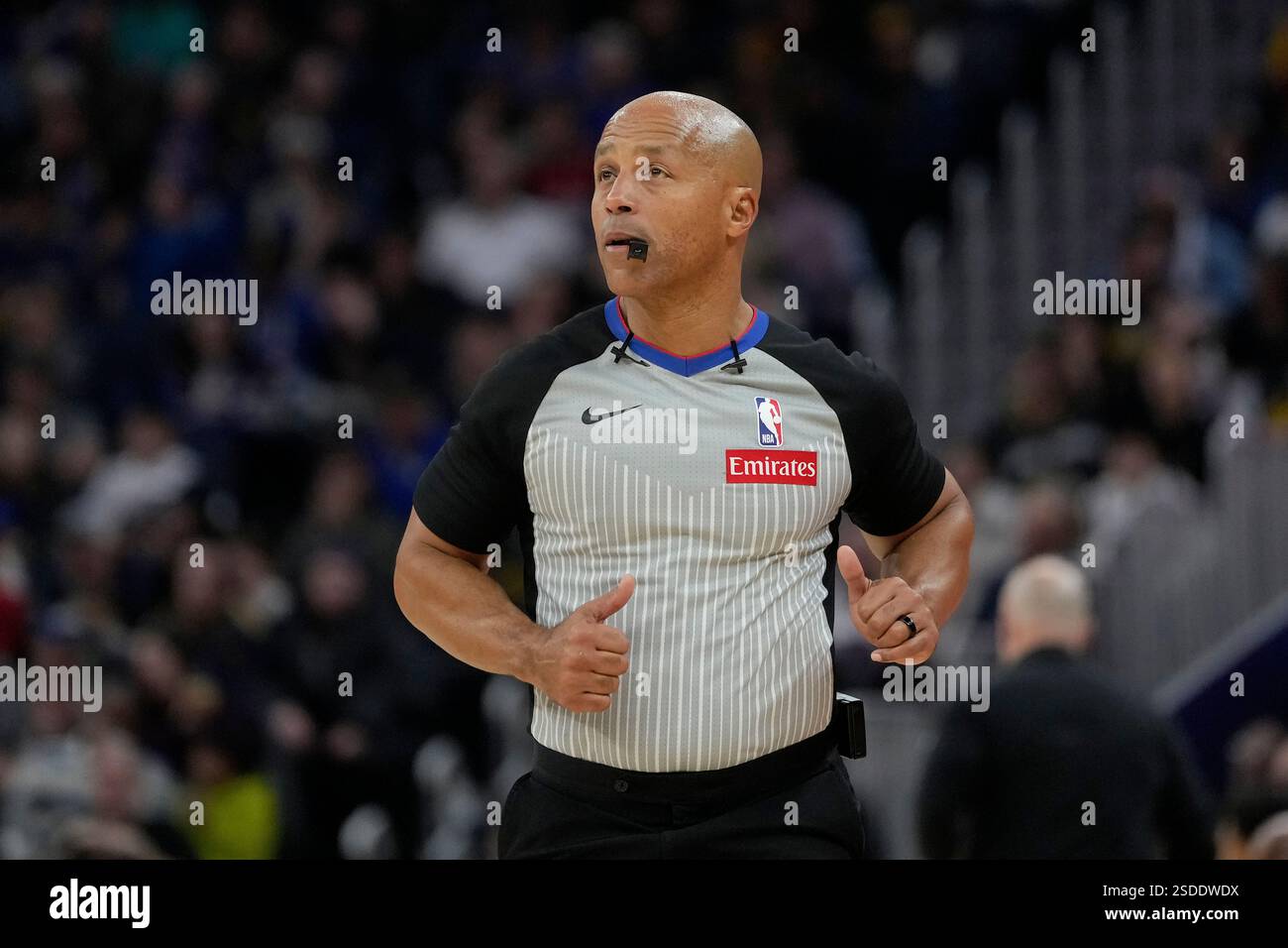 Referee Marc Davis during an NBA basketball game between the Golden ...