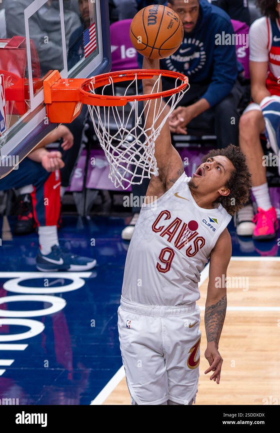 WASHINGTON, DC - FEBRUARY 07: Cleveland Cavaliers guard Craig Porter Jr ...