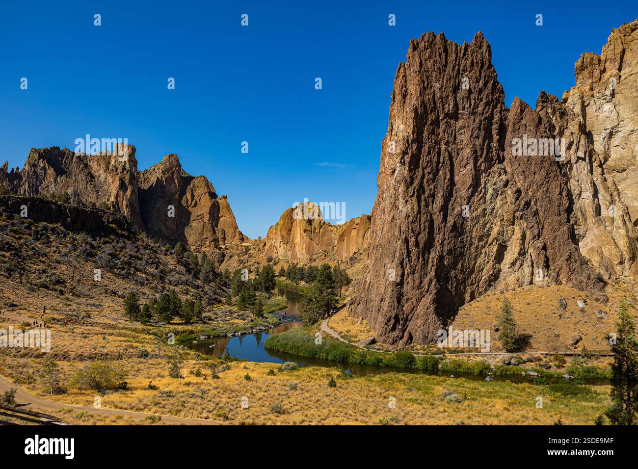Smith Rock Canyon with Crooked River Stock Photo - Alamy