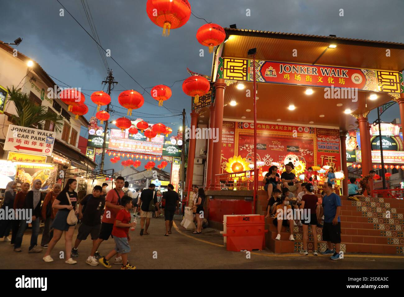 Jonker Walk in the Chinatown of Melaka, Malaysia Stock Photo - Alamy