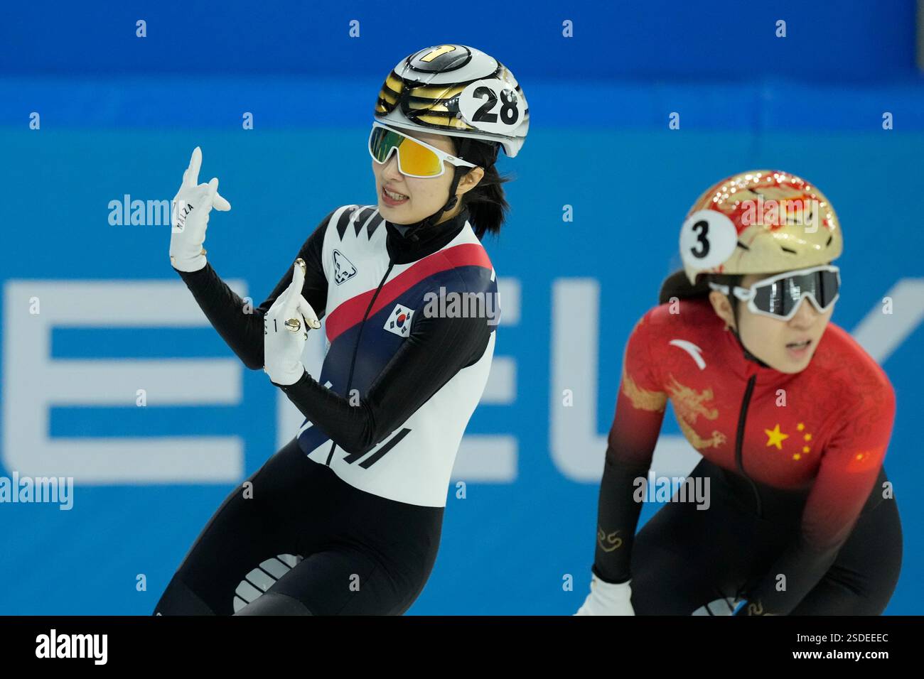 South Korea's Gilli Kim, left, celebrates after winning the women's ...