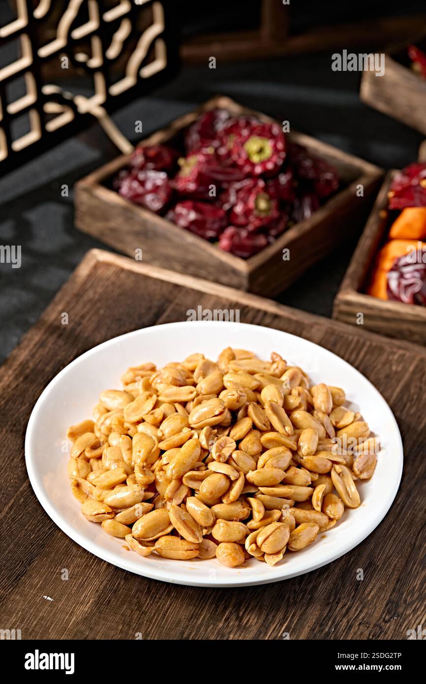 Drunkard Crispy Spicy Peanuts Stock Photo - Alamy