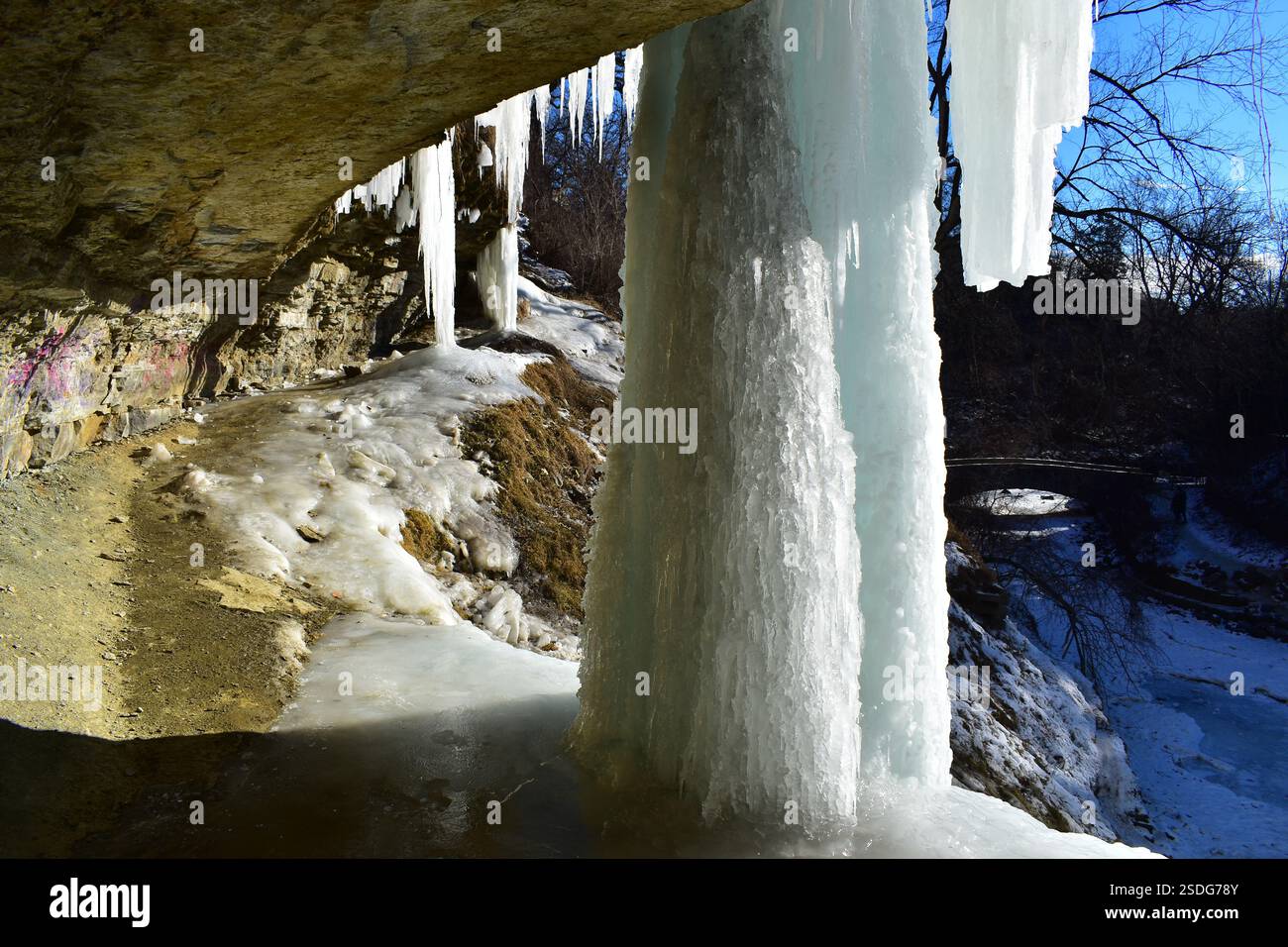 Frozen Minnehaha Waterfall in Minneapolis, Minnesota Stock Photo - Alamy