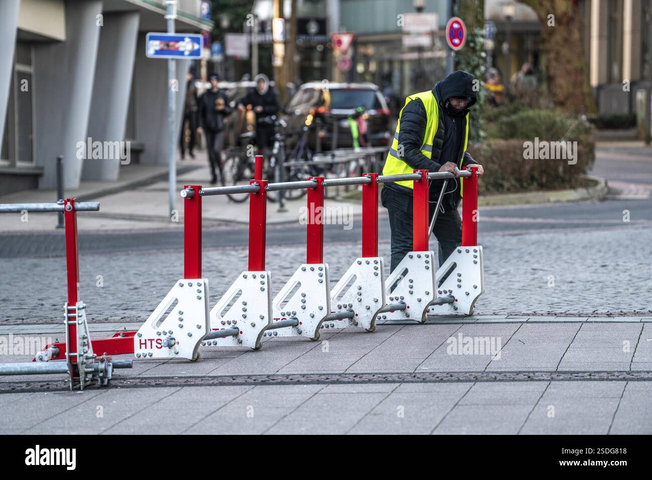 Mobile anti-terror barrier, modular, movable barrier against cars and ...