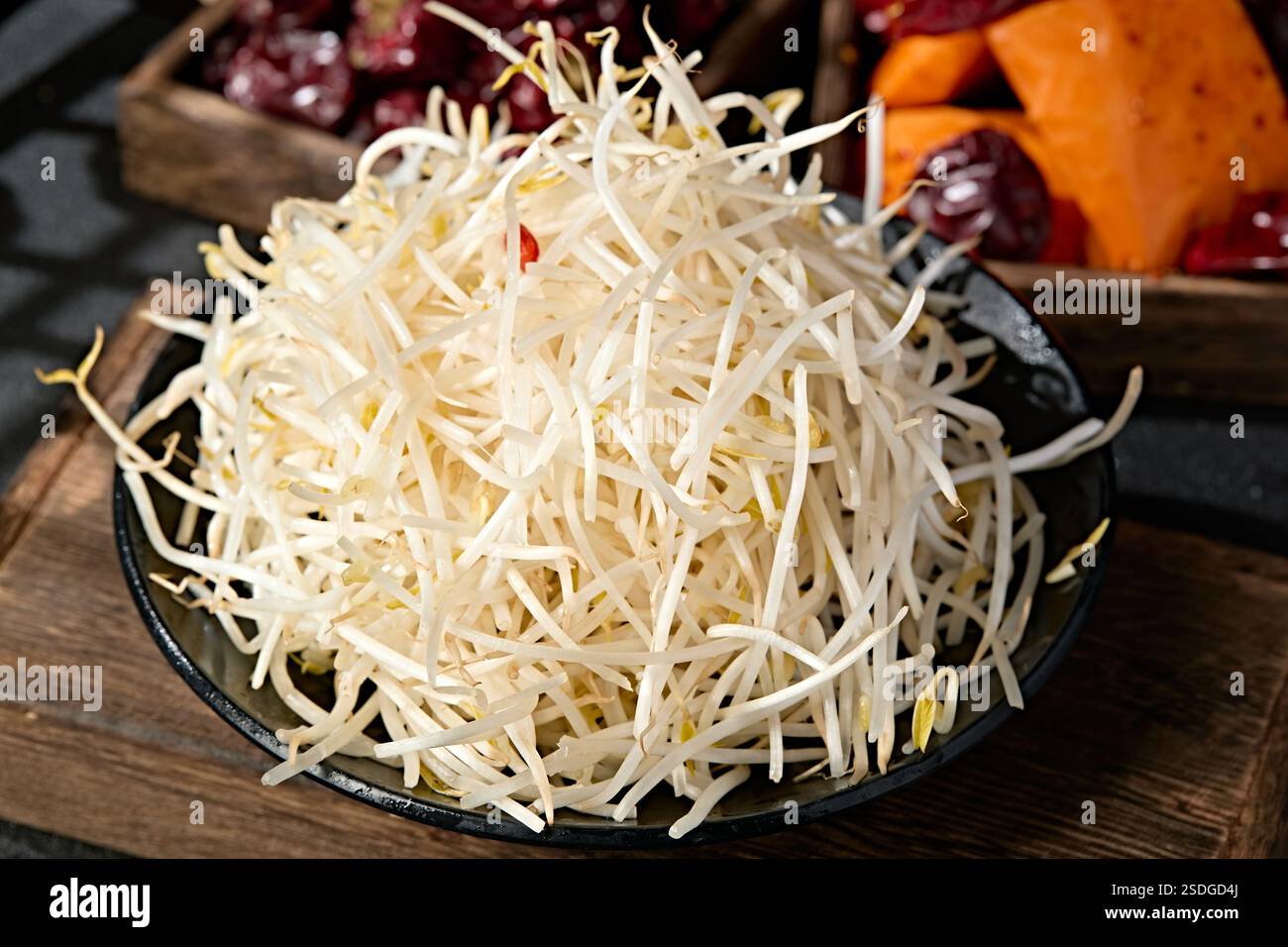Fresh bean sprouts Stock Photo - Alamy