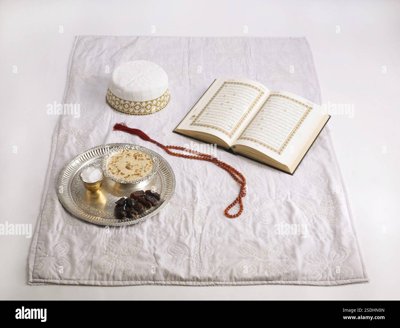 Koran prayer beads shawl mass Allah bohri Muslim topi cap eid ul-fitr ...