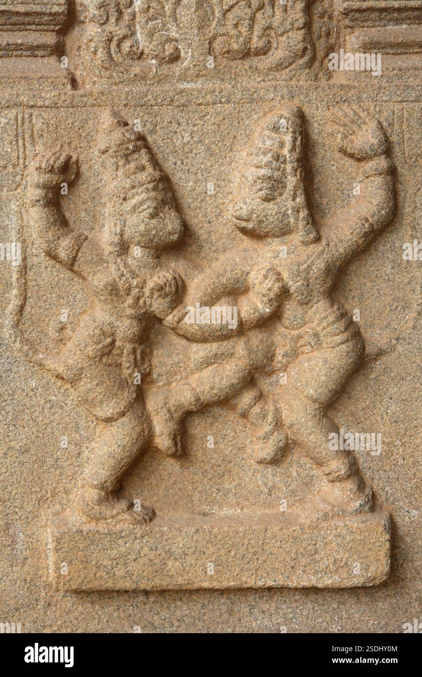 Statues of Vali and Sugriva, Ramchandra temple, Hazara rama, Hampi ...
