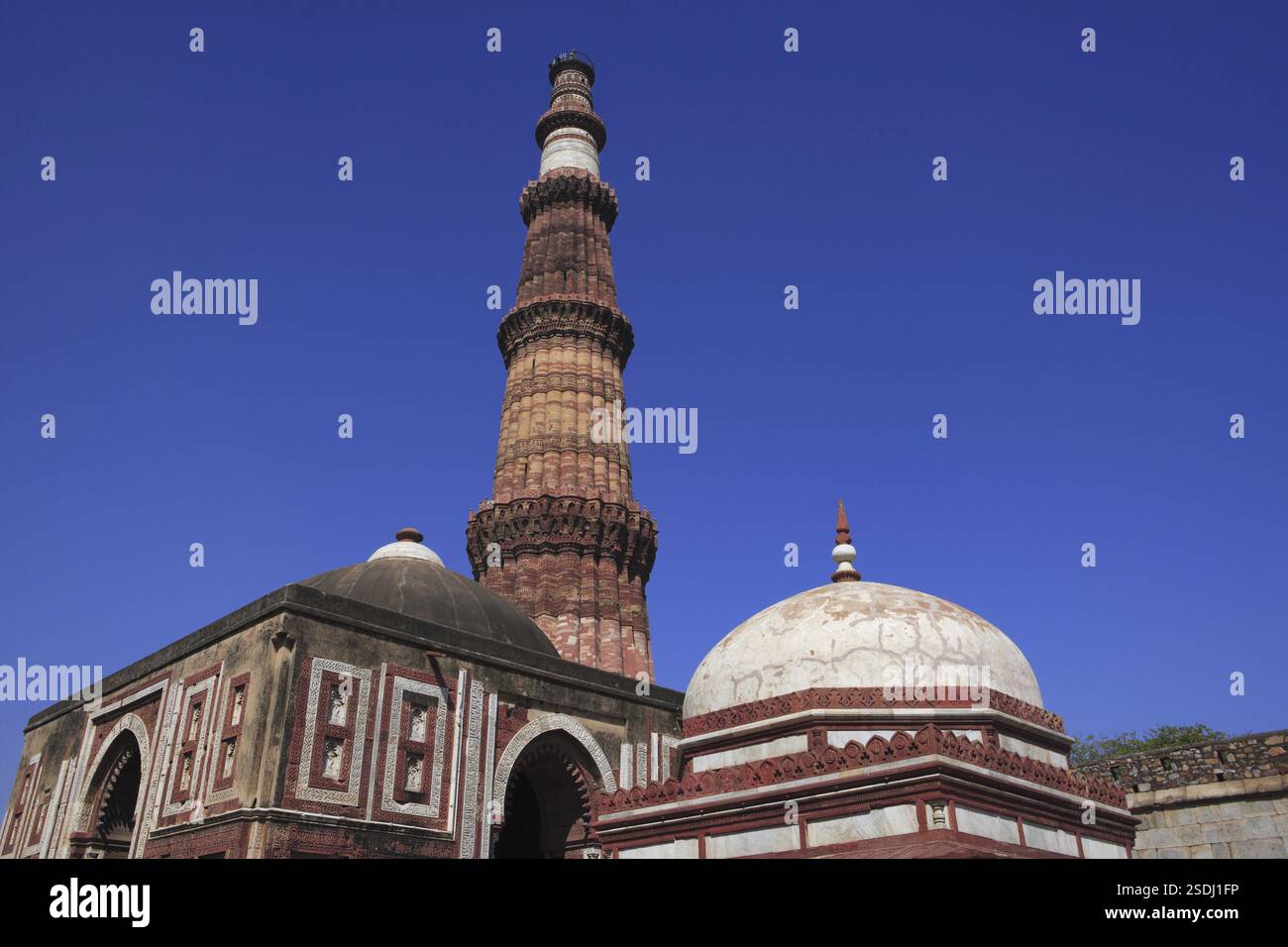 Alai Darwaza, Imam Zamin's tomb and Qutab Minar built in 1311 red ...