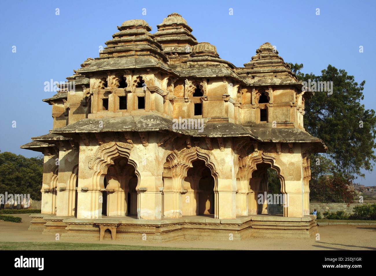 Lotus Mahal or Kamal Mahal Chitrangini Mahal, Hampi Vijayanagar ruins ...