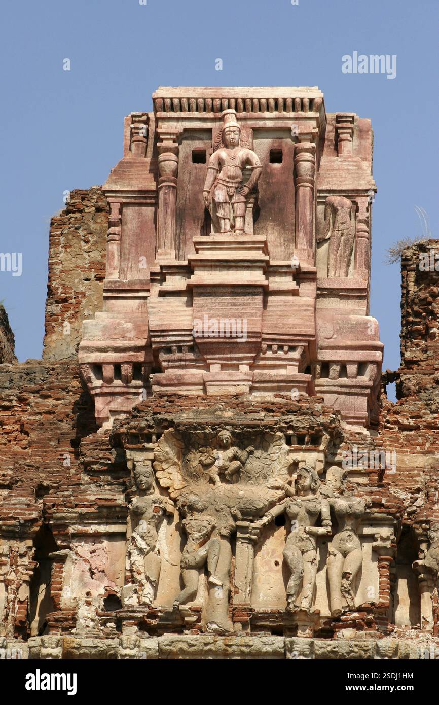 Maligned sculptures of Bal Krishna temple, Hampi Vijayanagar ruins ...