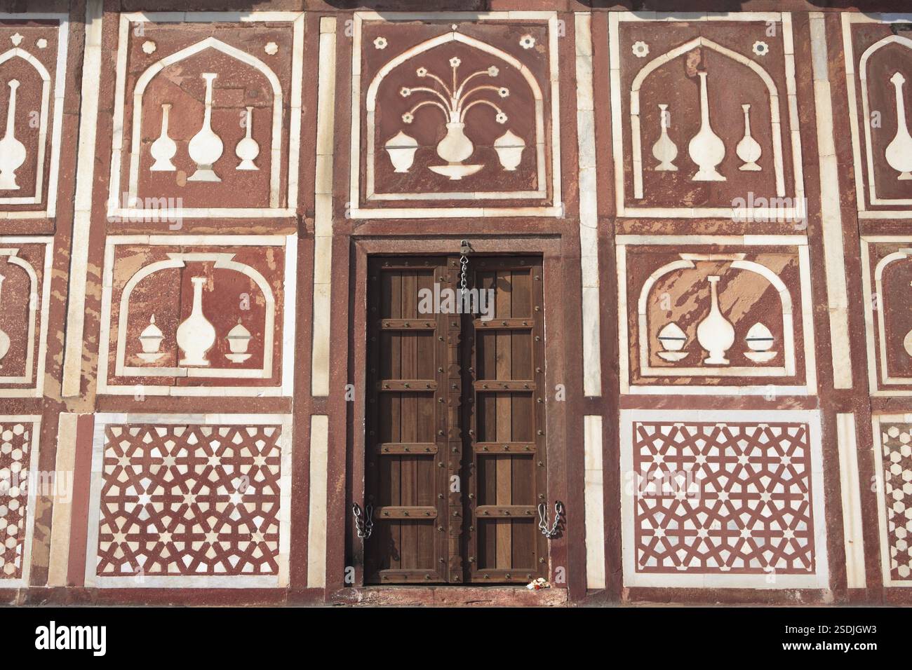 Door west gate made by red sand stone and inlay work in Itimad-ud-Daula ...