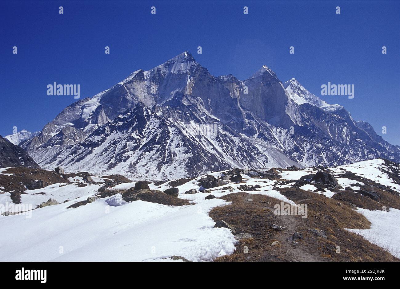 Himalaya Snow Mountain, Bhagirathi Peaks group, Gangotri, Uttaranchal ...