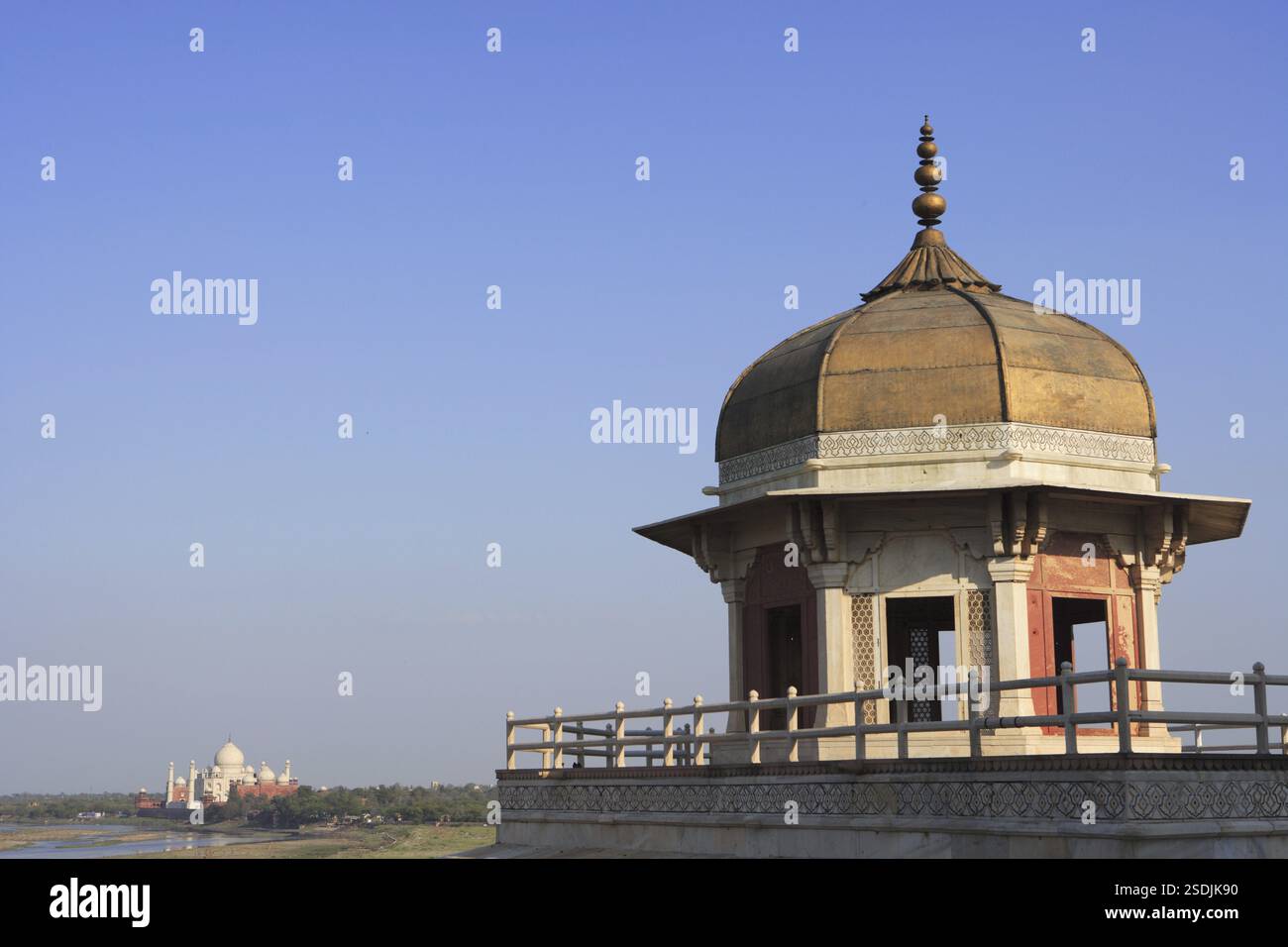 Side view of Agra fort built in 16th century by Mughal emperor, Agra ...