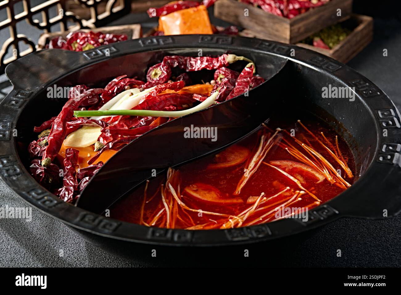 Double hot pot base hi-res stock photography and images - Alamy