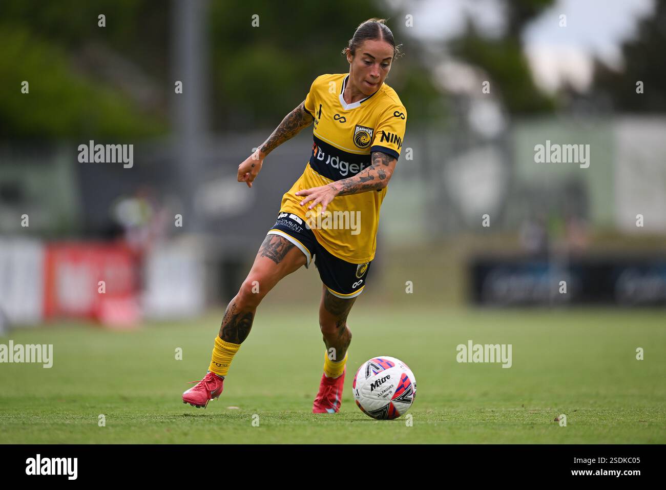 Canberra, Australia. 08th Feb, 2025. Brooke Nunn of the Mariners in ...