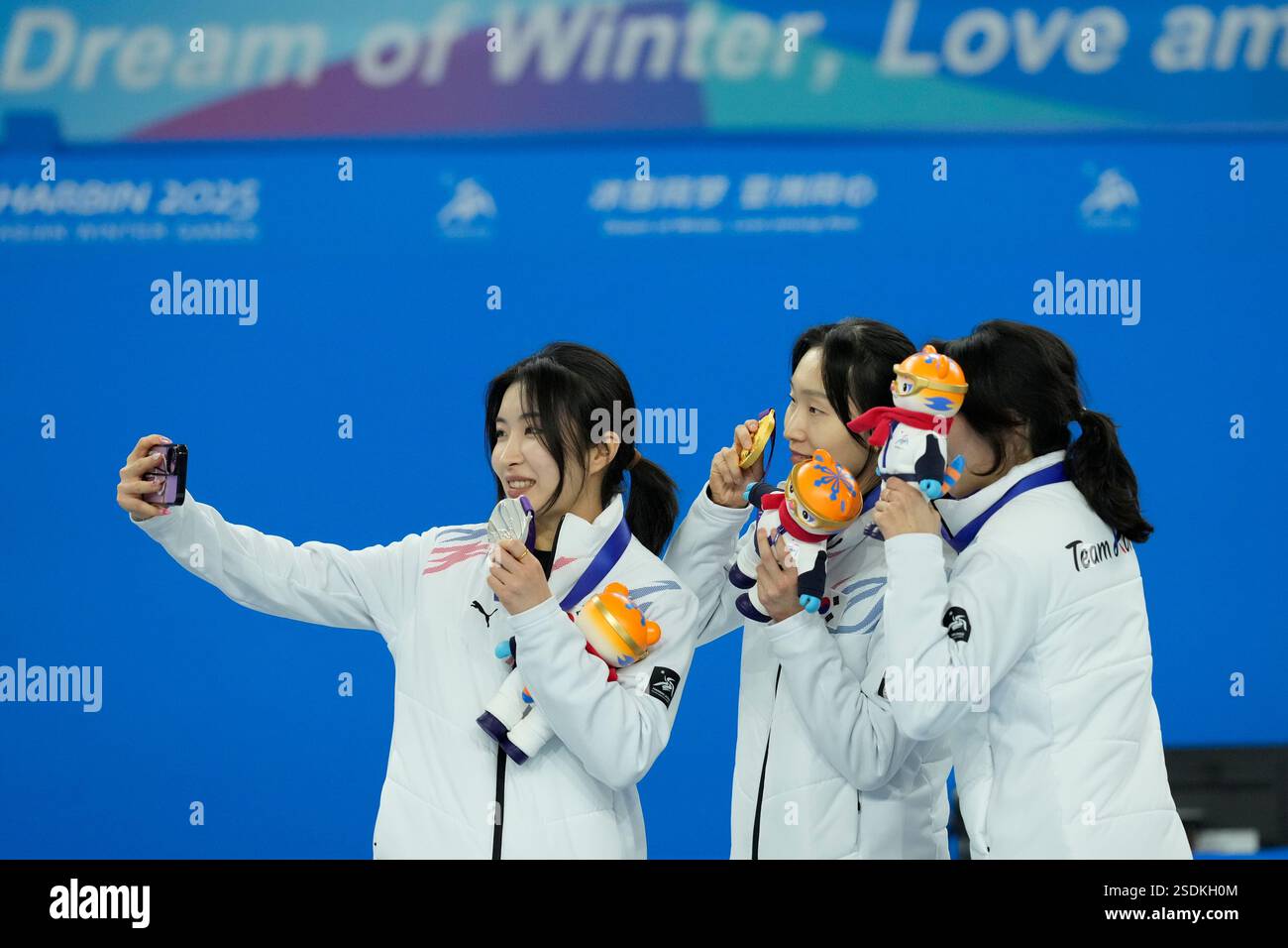 South Korean's, from left, silver medalist Gilli Kim, gold medalist ...