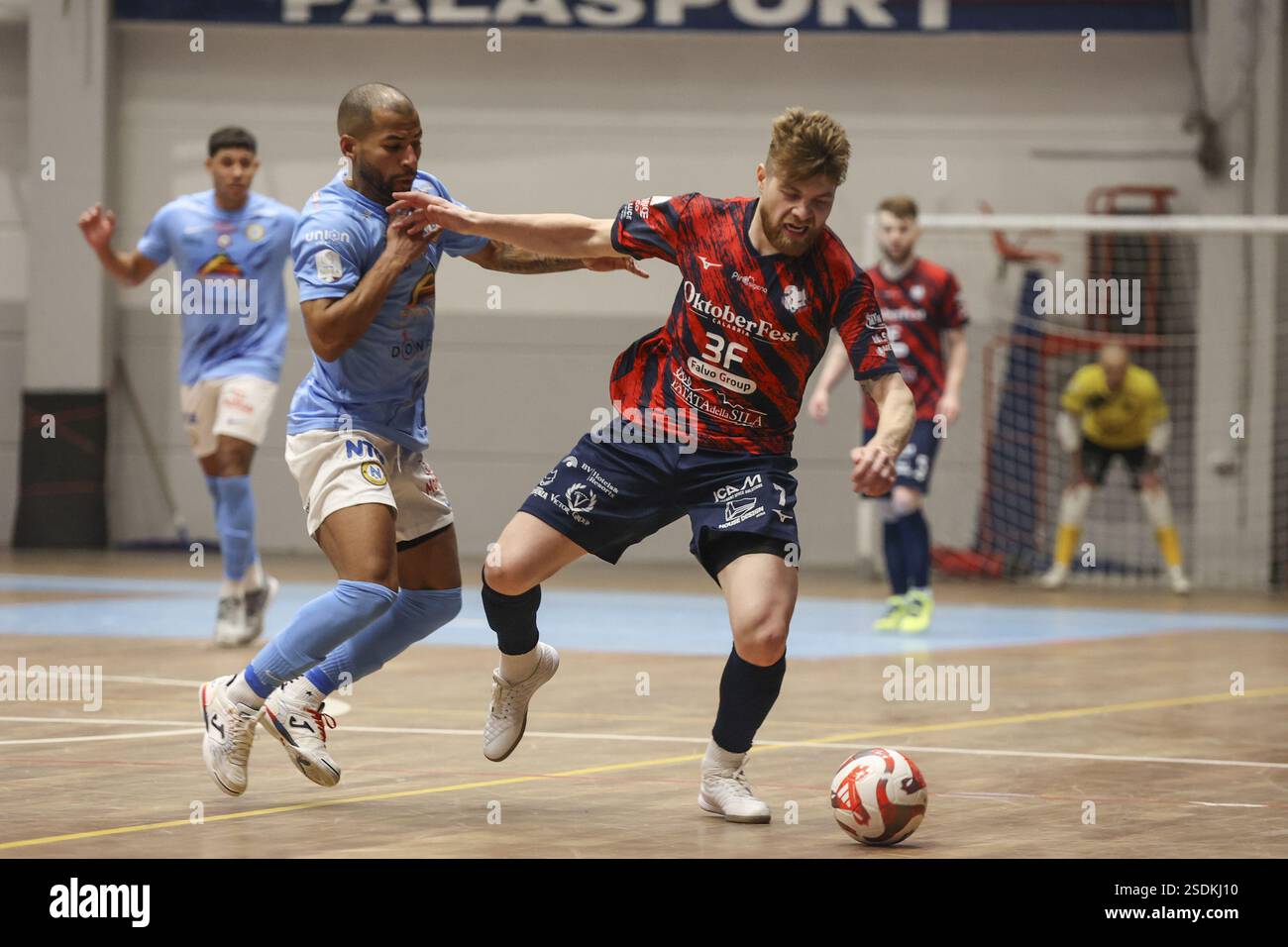 Cosenza, Italy. 07th Feb, 2025. Pelezinho and during Pirossigeno ...