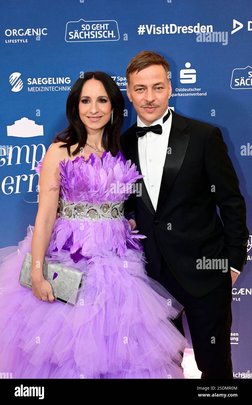 Stephanie Stumph und Tom Wlaschiha beim 17. SemperOpernball 2025 in der Semper Oper. Dresden, 07 ...