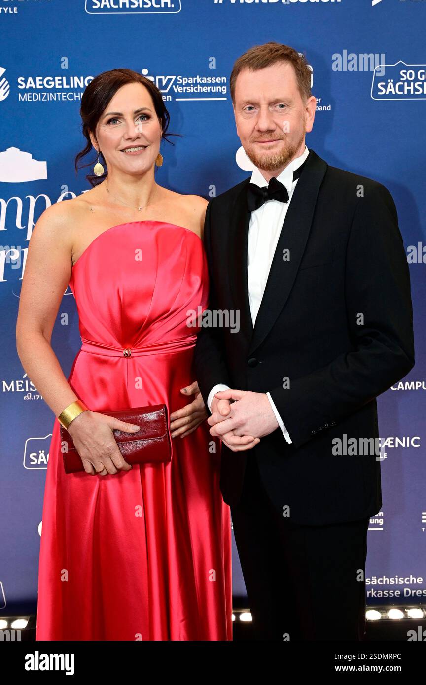 Michael Kretschmer mit Partnerin Annett Hofmann beim 17. SemperOpernball 2025 in der Semper Oper ...